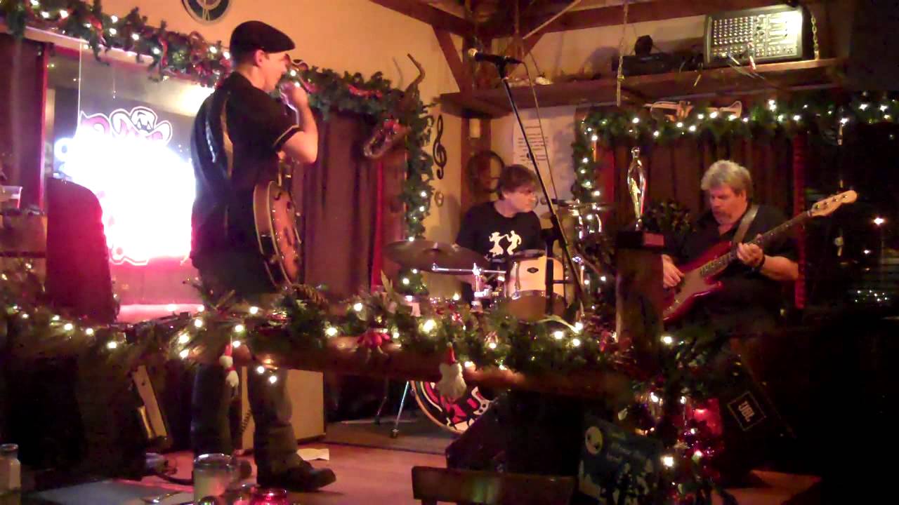 Turkey Walk - (Boo Boo Davis) - by Louis Janelle Blues Band.avi - YouTube