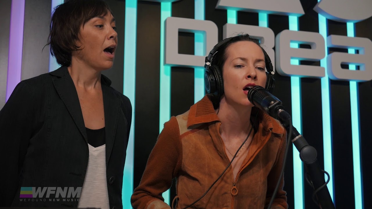 Alex Lilly ft. Inara George - Firefly (Live) on WE FOUND NEW MUSIC with ...