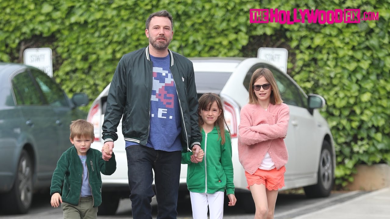 Ben Affleck Takes His Kids Violet, Seraphina & Samuel To Church & Asks ...