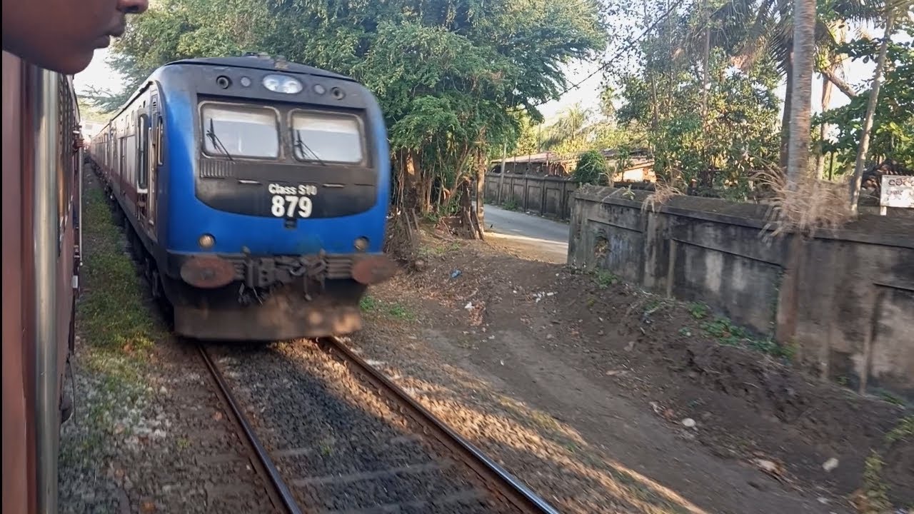 Class S10 879 Blue china train 🚄 Diesel Electrical Power Coach BG ...