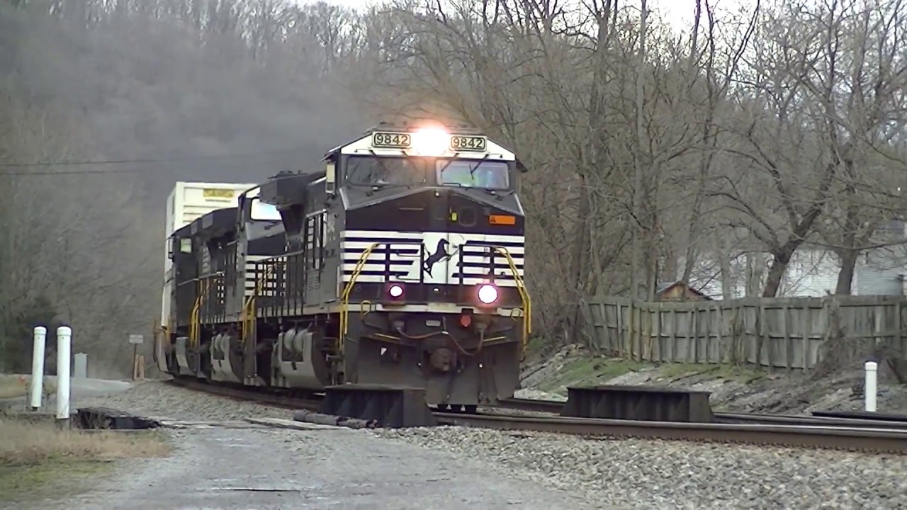 NS 217 with Dash 9 Power - YouTube