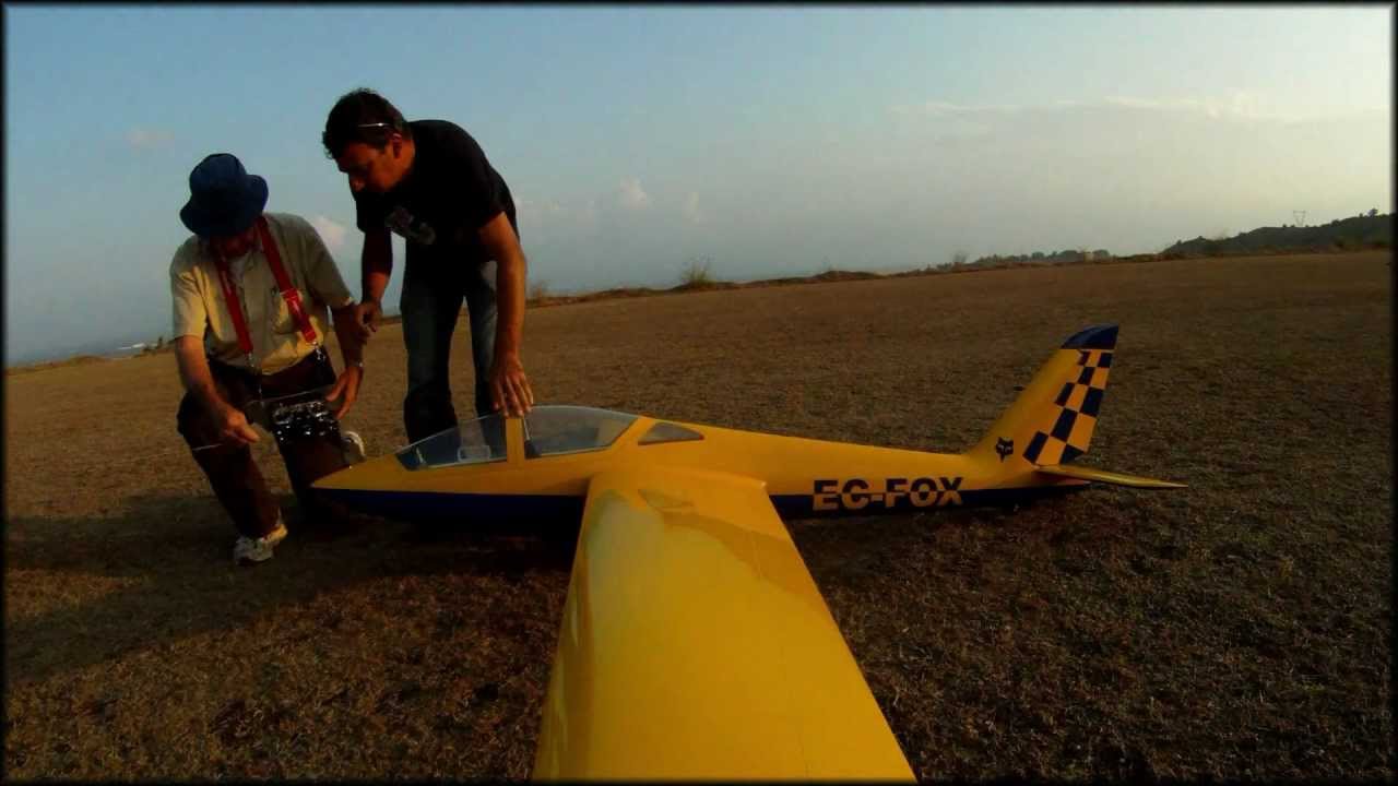 Acrobatic FOX, Go Pro HD on board - YouTube