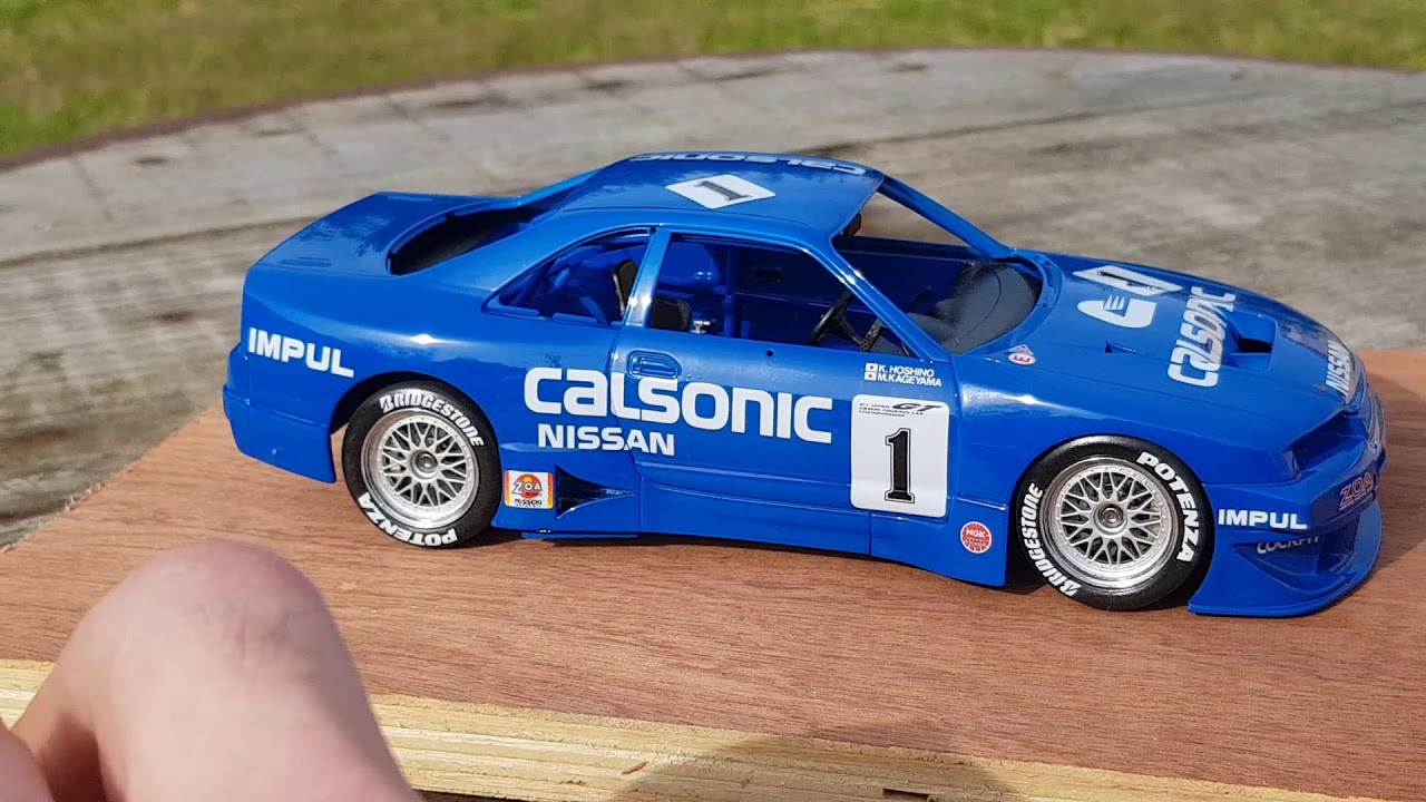 Nissan Skyline gtr r33 calsonic tamiya 1/24 - YouTube