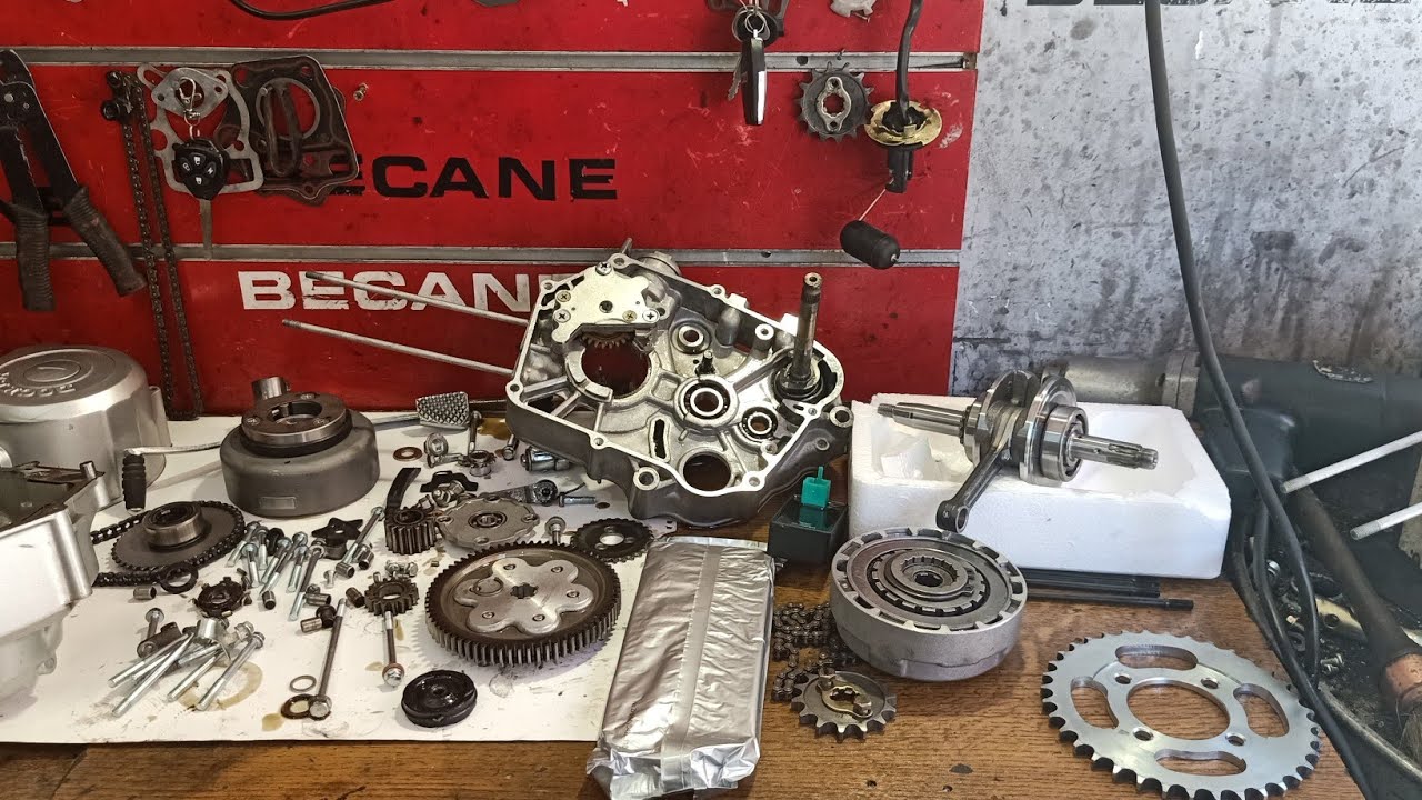 Modifier Moto docker c50 man 50 lia 110cc - YouTube