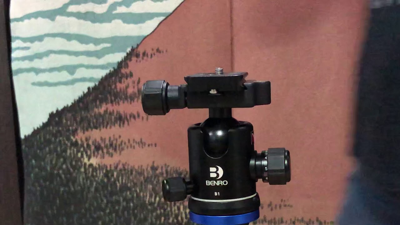 Take Out Plate of Benro B1 Ball Head - YouTube