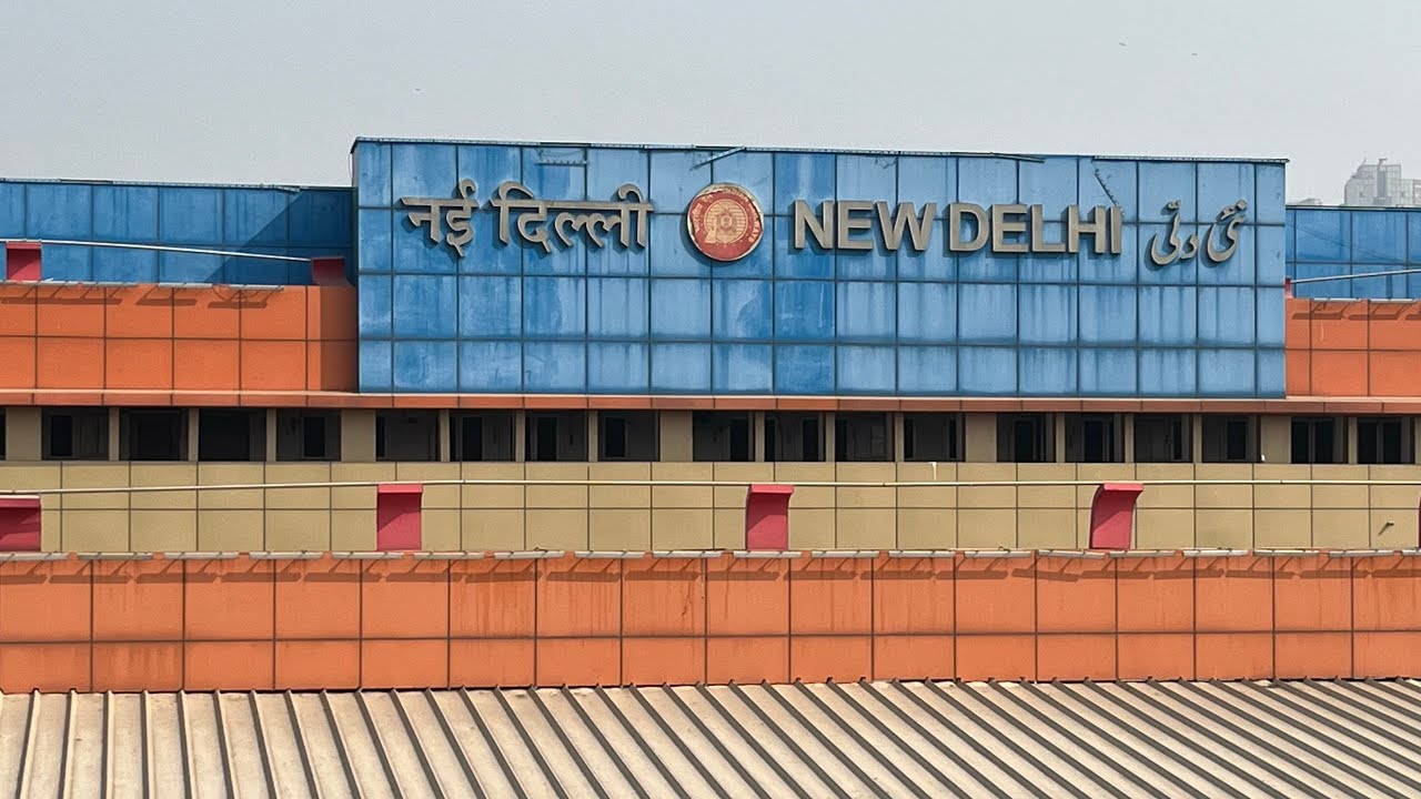 New Delhi Railway Station | Paharganj | aapricot die reise - YouTube