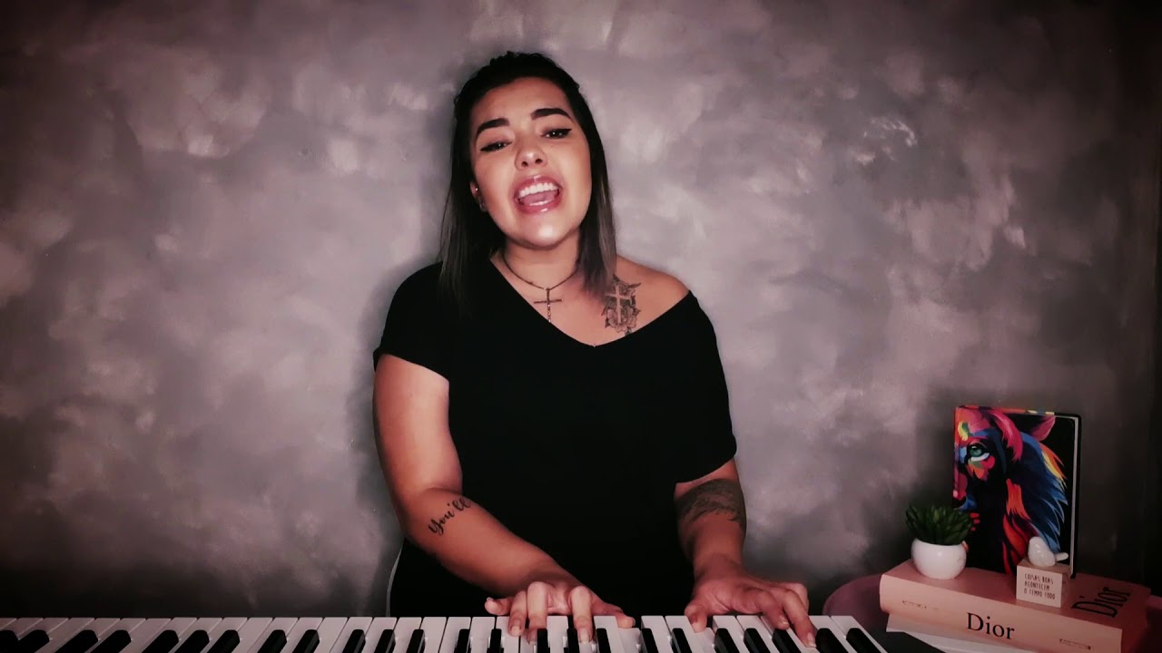 Bia Gomes | História | Cover - YouTube