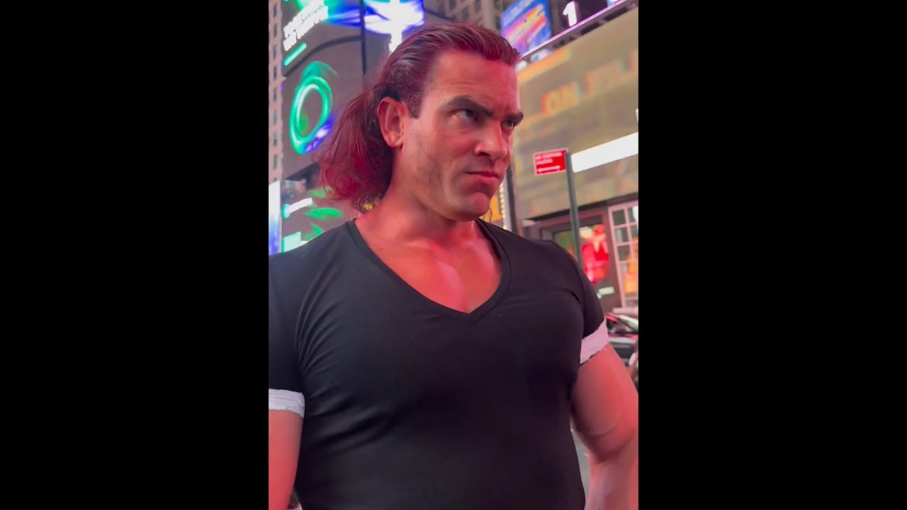 Real life Yujiro Hanma sighted... - YouTube