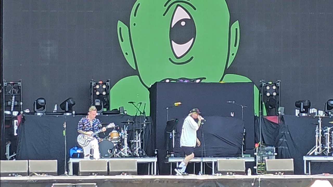 Point North - Bring Me Down (Live @ Welcome to Rockville 2024) Daytona ...