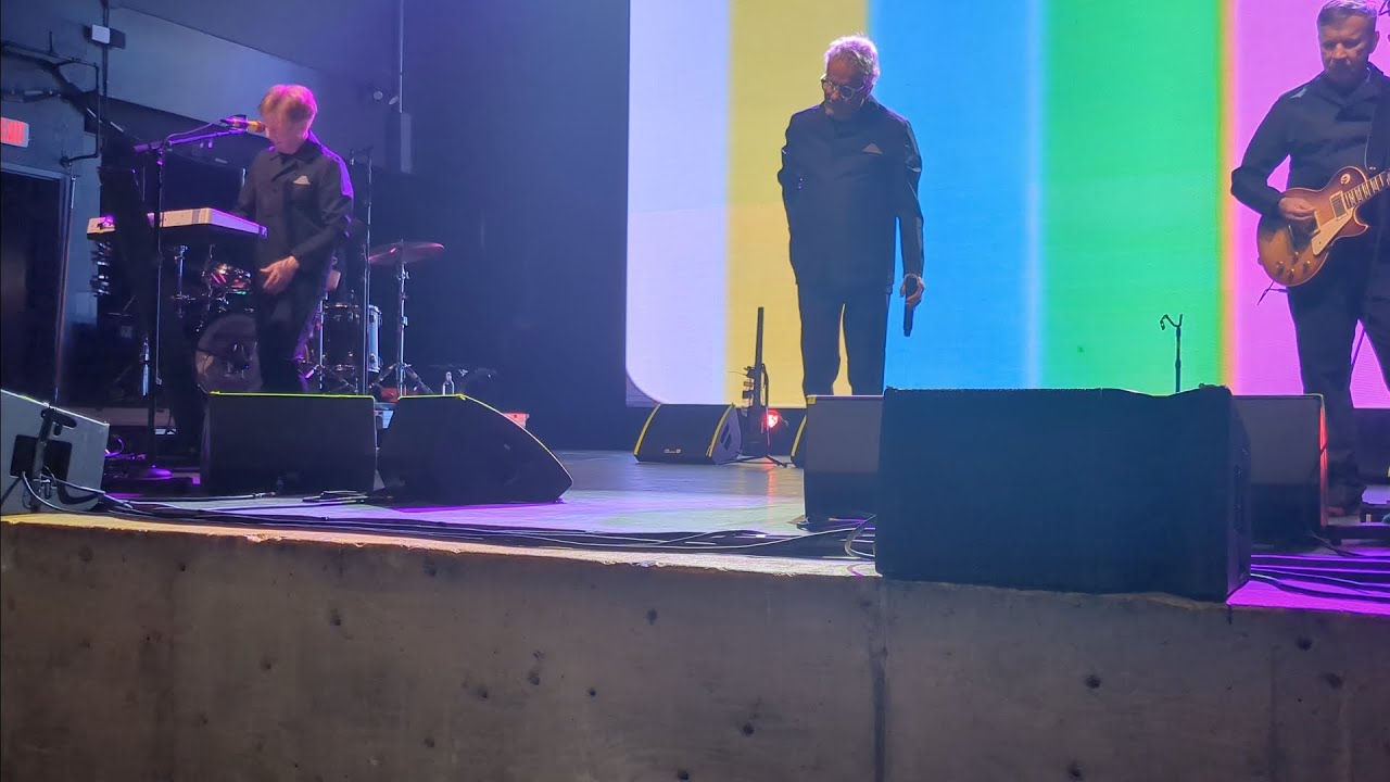 Devo - "That's a good thing" live 2025 Columbus Ohio - YouTube