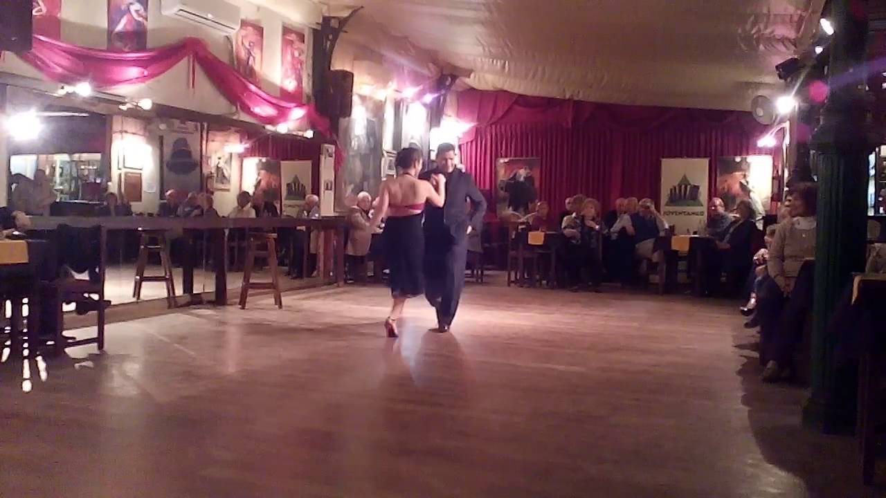Gustavo Imperial y Verdun Poggio Exhibición en Joven Tango - YouTube