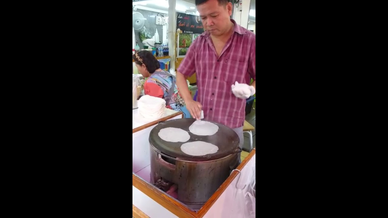 local pancake stall in Wang Lang Market - YouTube
