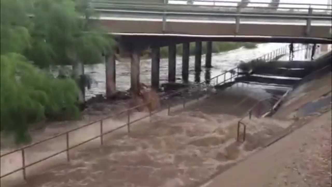Rillito River gushes with rainfall - YouTube