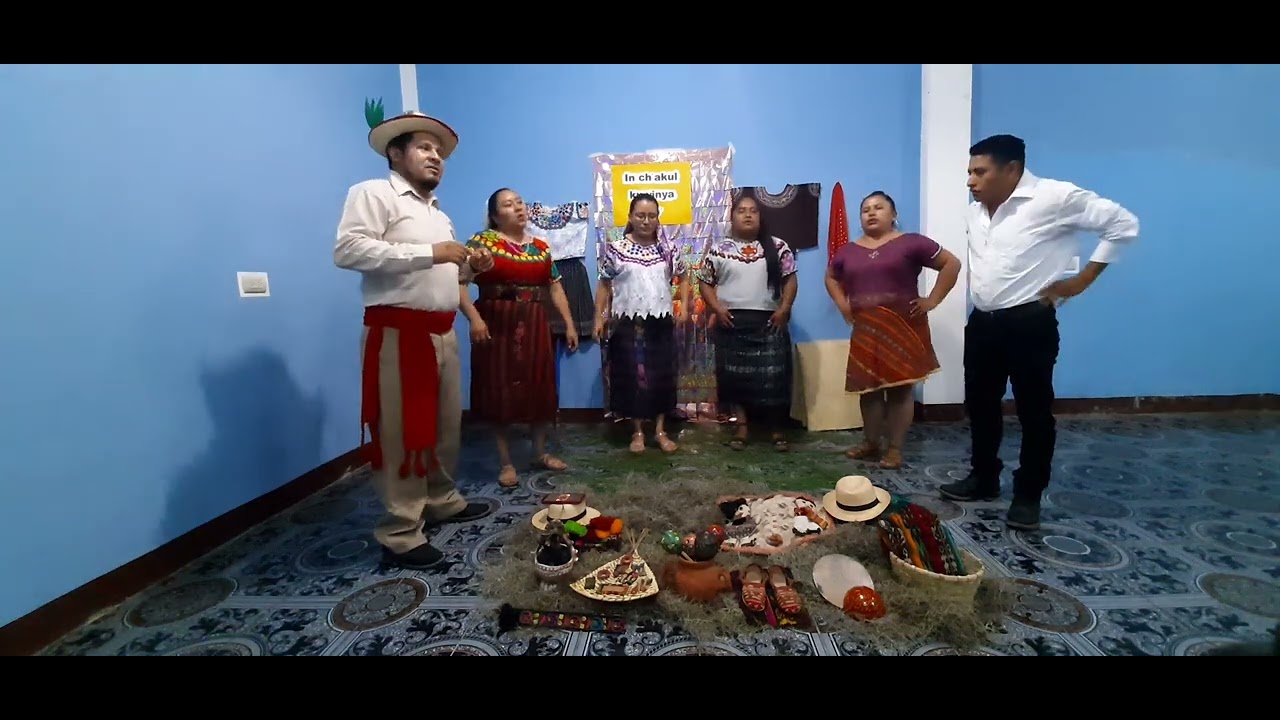 Canción en idioma Achi - YouTube