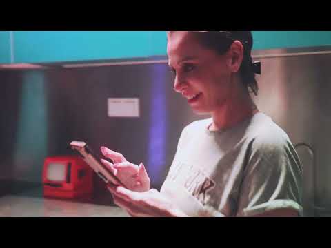 Deli Kız– Deli Kız (Official Music Video)