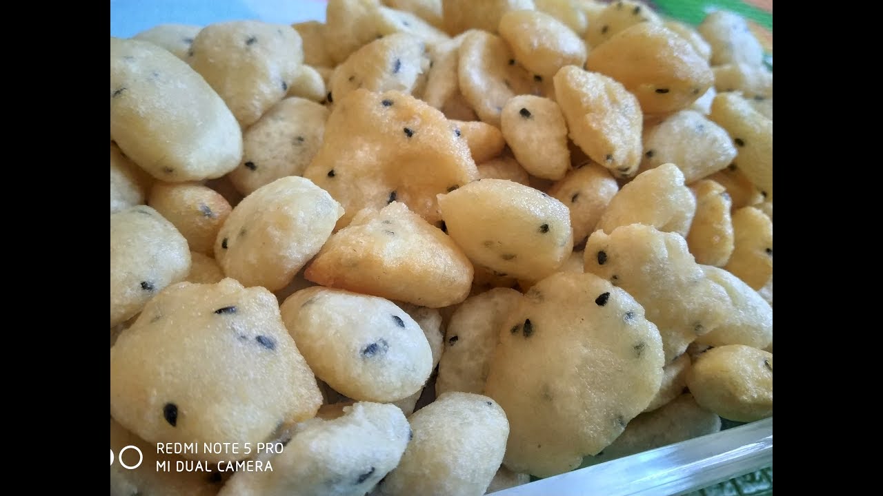 Chikidappam/Crispy snacks with rice flour/Traditional evening snacks ...