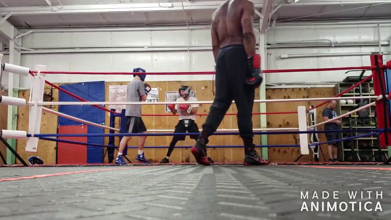 3 rounds with great amateur boxer Zion Smith - YouTube