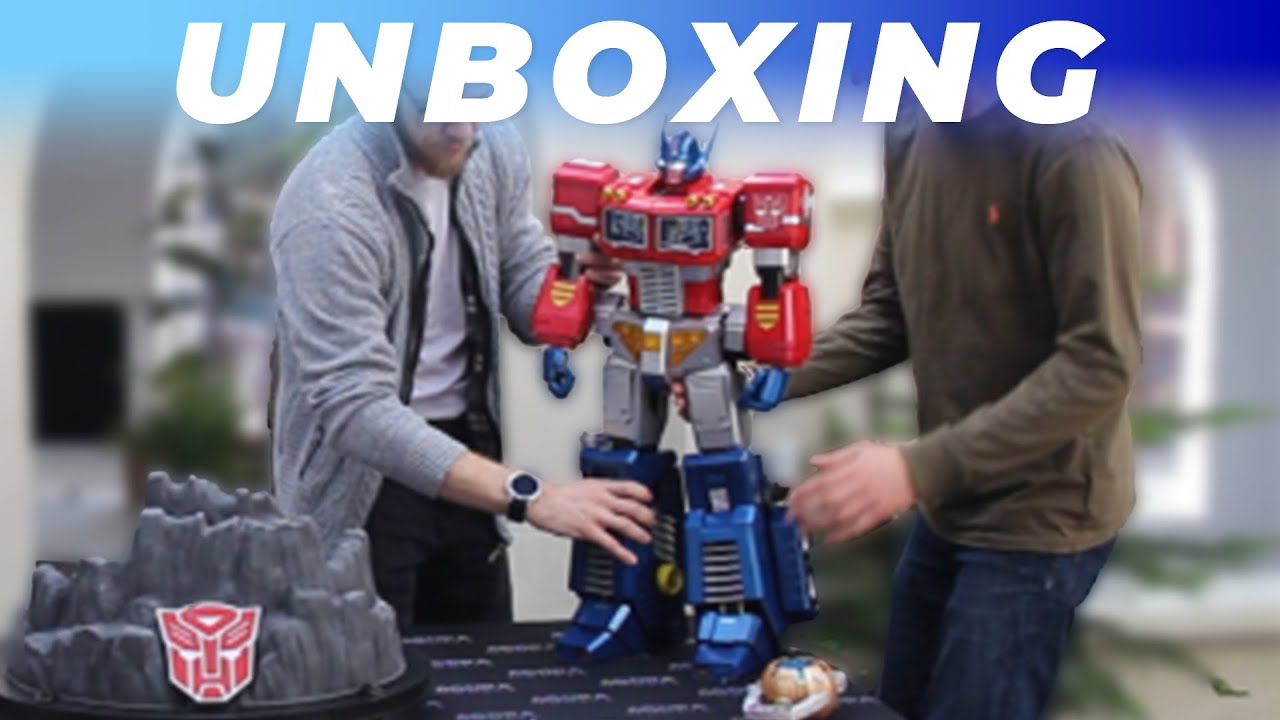 Optimus Prime - unboxing of the Development Pre-production Model - YouTube