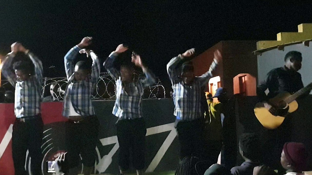 SINGAMABHINCA UGATSHENI Live eNtumbane FULLMOO TAKEOVER 2019 - YouTube