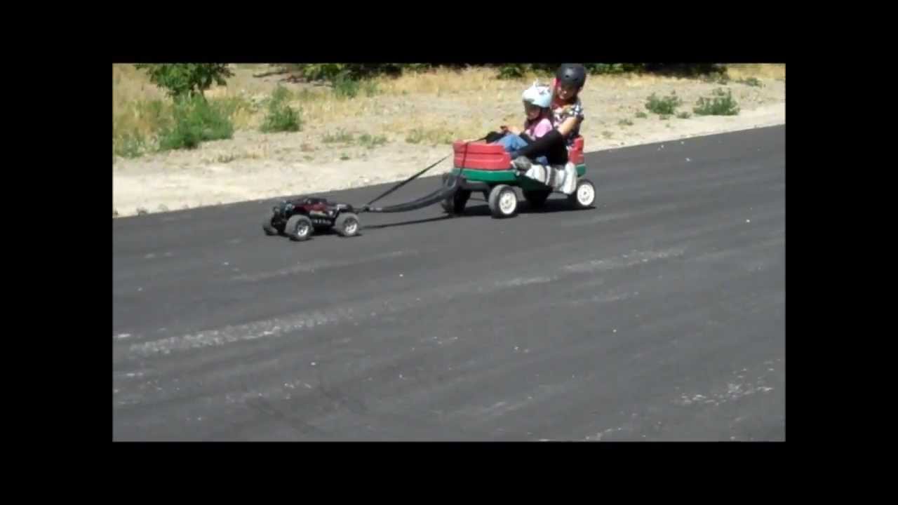 HPI SAVAGE FLUX HP TOWING WAGON - YouTube