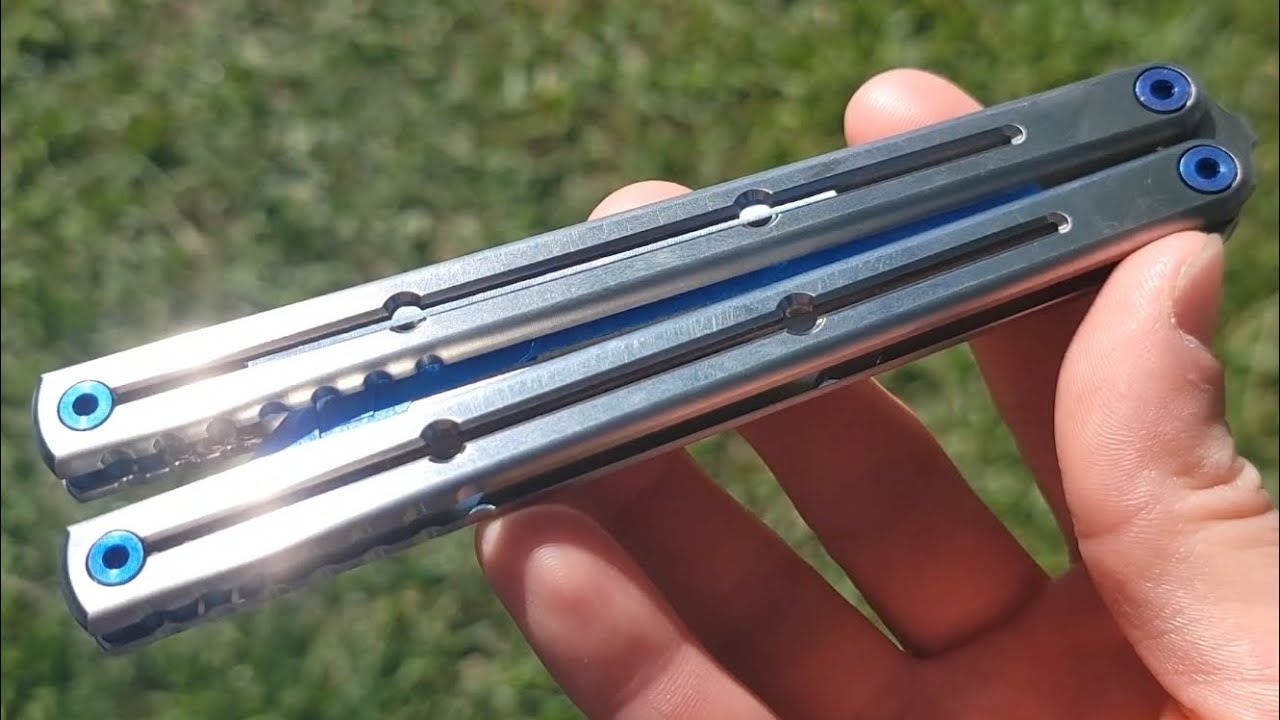 Cool Shiny Balisong - YouTube
