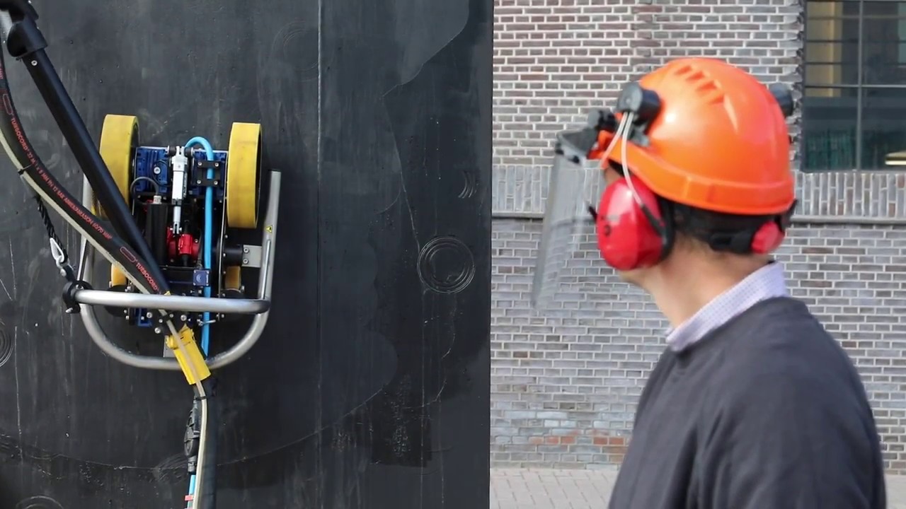 M7 Magnetic Robot Crawler with Abrasive Wet (Slurry) Blasting ...