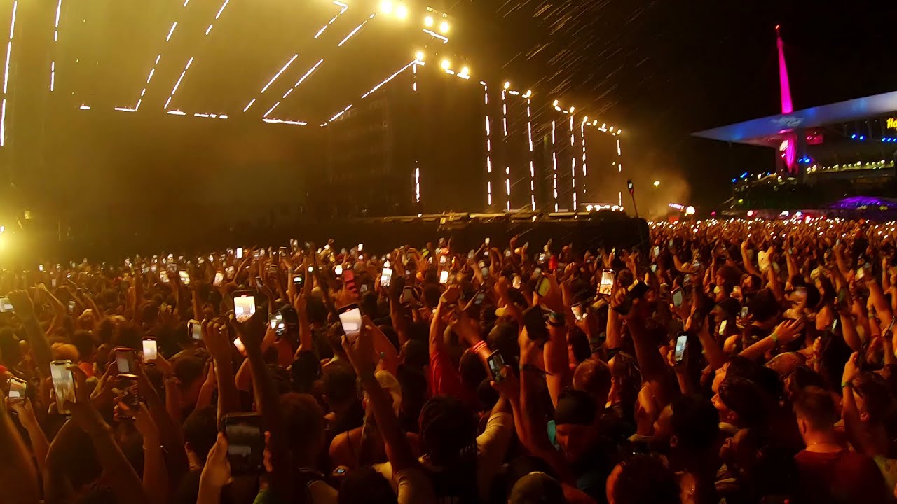Playboi Carti - Stop Breathing Full Live Performance at Rolling Loud ...