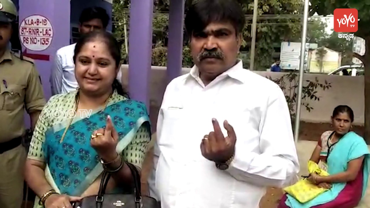 R Shankar Family Cast Vote in Ranebennur | Karnataka Election ...
