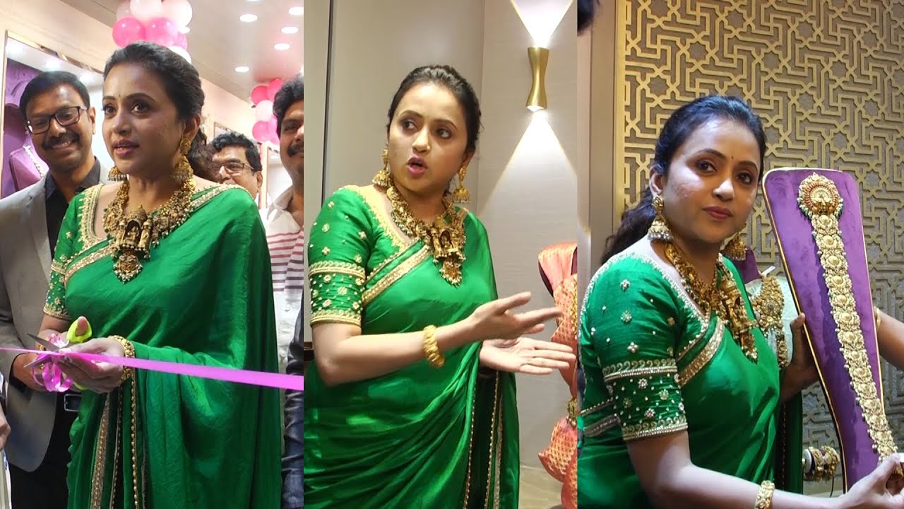 Anchor Suma Launched Bridal Studio in Devi Pavitra Gold & Diamonds ...