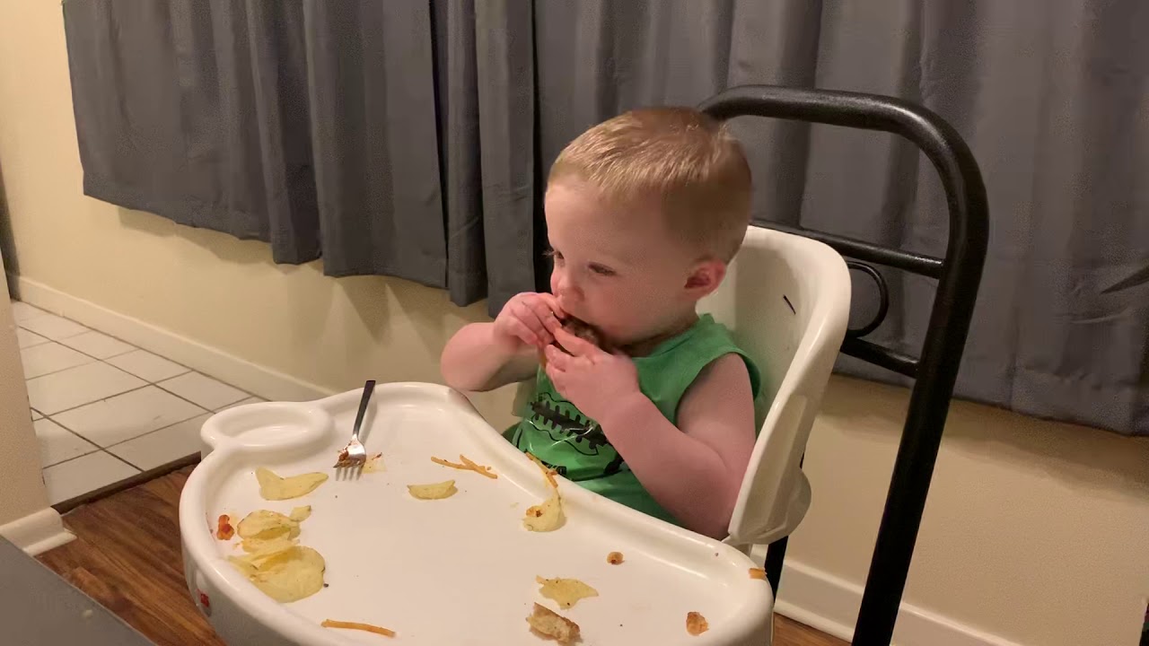 Cookie Monster Chase - YouTube