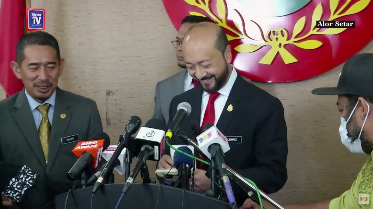 [LIVE] Sidang Media Datuk Seri Mukhriz Mahathir - YouTube