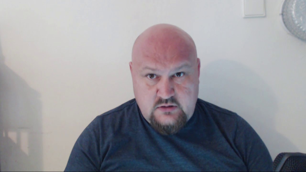 Fanoušek prezidenta kárá Duku - YouTube