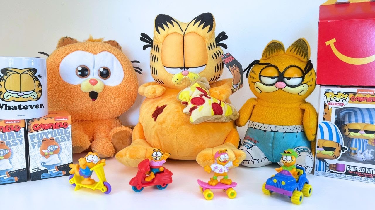The Garfield Movie Toys Unboxing Review | Burping Garfield Eating Pizza ...