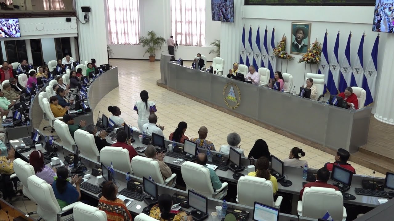 Sesión en homenaje al Héroe Garífuna Joseph Chatoyer en la Asamblea ...