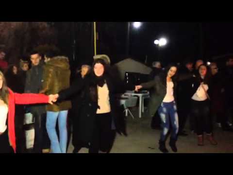 ΚΟΛΙΑΝΤΑ ΜΠΑΜΠΟ ΣΤΗΝ ΕΡΜΑΚΙΑ - YouTube