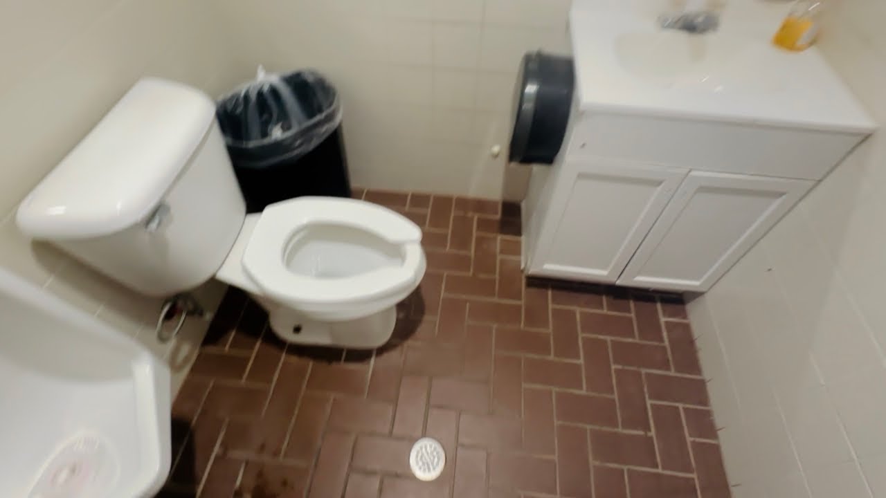 Chevron Gas Station Men's Restroom #5 - YouTube