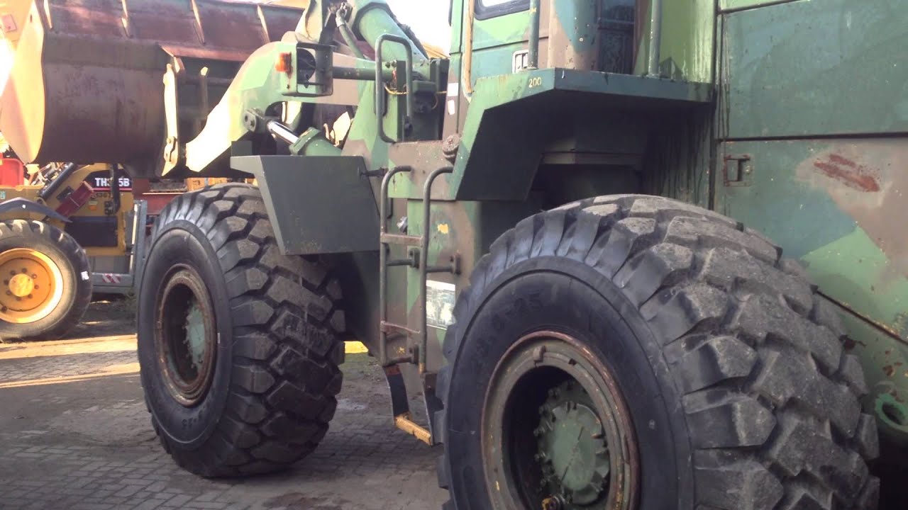 Caterpillar 950B - YouTube