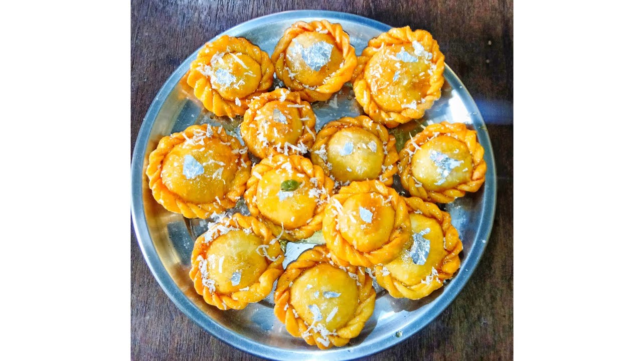 Chandrakala recipe | Holi special sweets recipe - YouTube