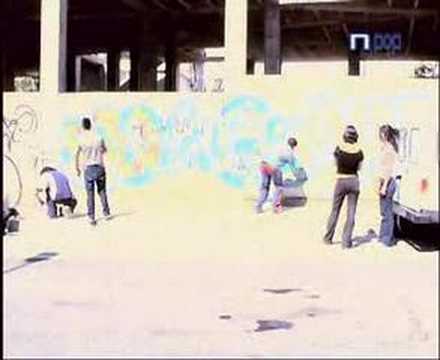 Graffiti Nerja No a la Guerra de Irak - YouTube