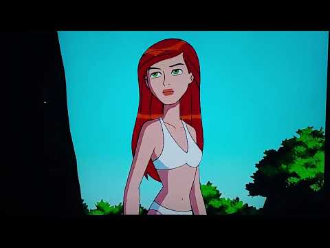 Gwen Tennyson is Naked