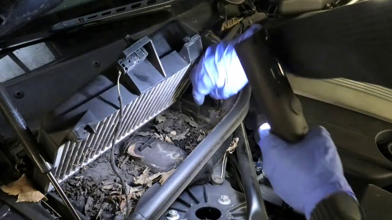 BMW 520d 2008 e60 pollen filter micro filter replacement - YouTube