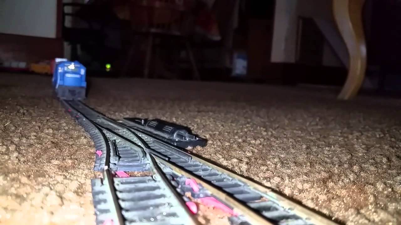 Ho scale derailment - YouTube
