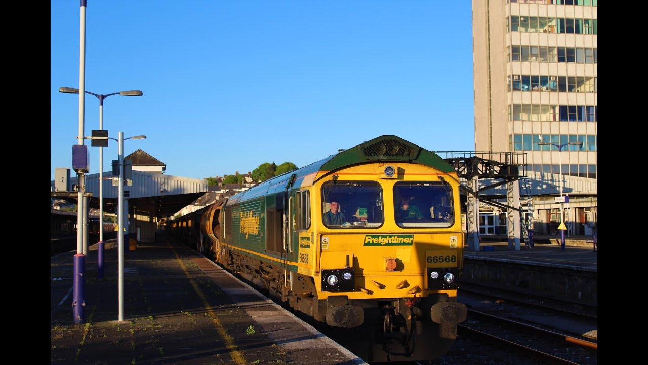Freightliner 66658/66550 passes Plymouth with an engineering train on ...
