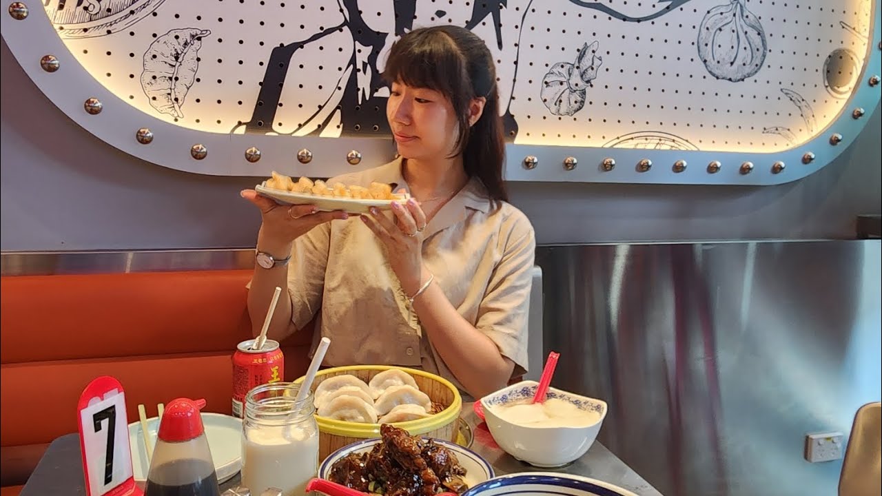 FIRST FOODIE VLOG FOR 2024 - Special invite to Lee's Dumpling 📍 ...