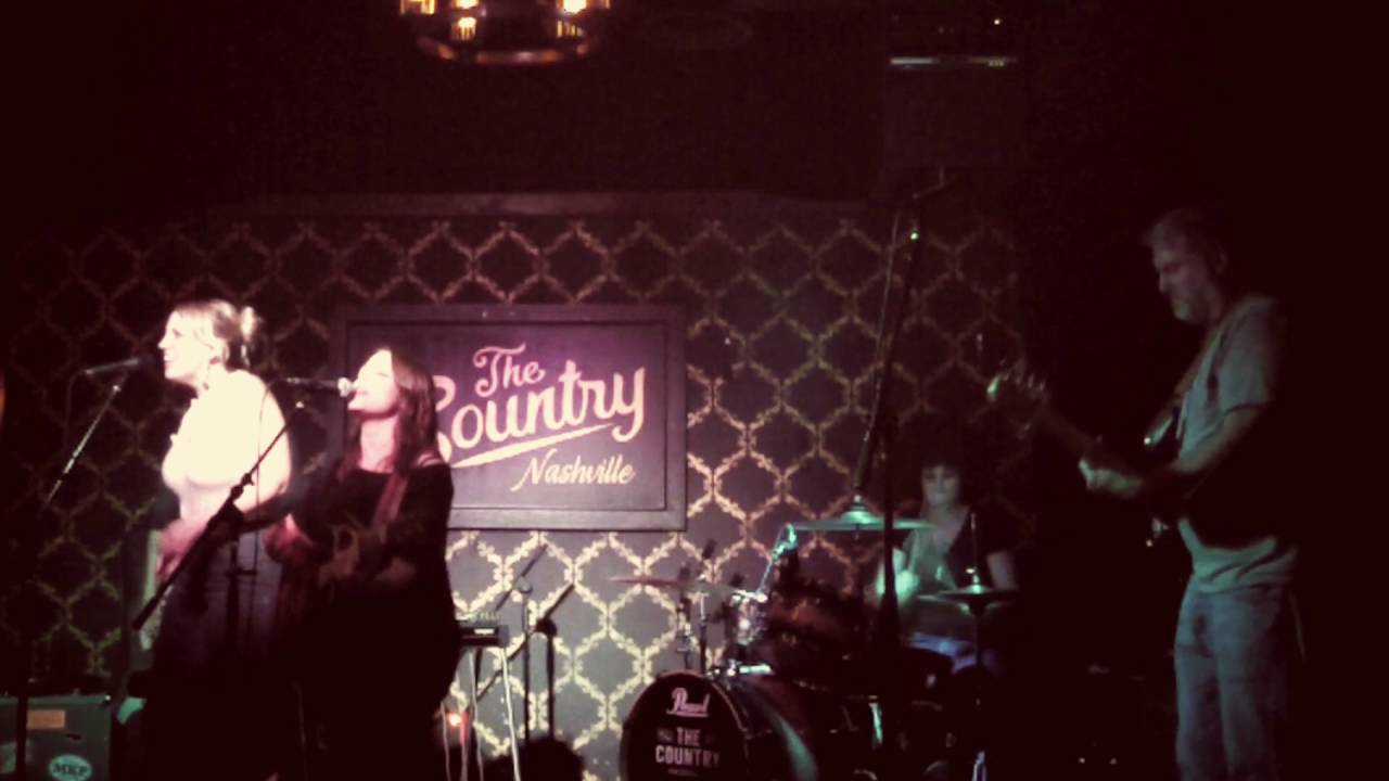Dive Bar Sweetheart (Becky Warren live in Nashville) - YouTube