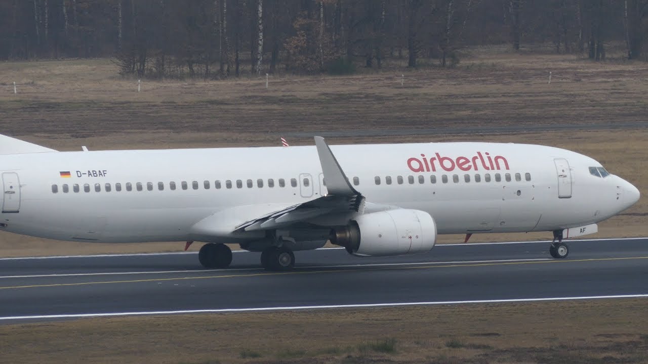 [4K] Air Berlin Boeing 737-800 White Livery Albino Powerful Take Off at ...