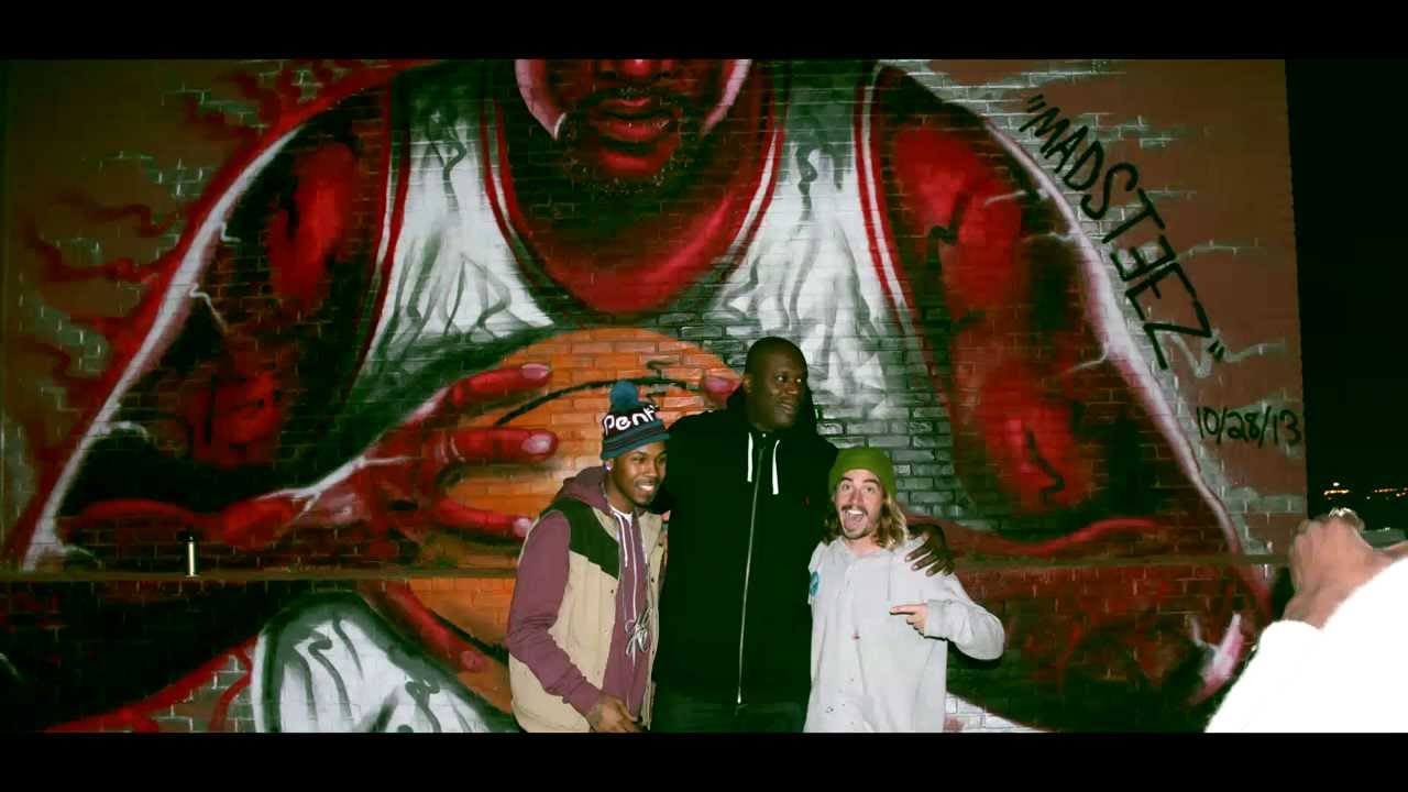 Hit City @ Brick City Reebok Commercial With Shaq & Redman - YouTube