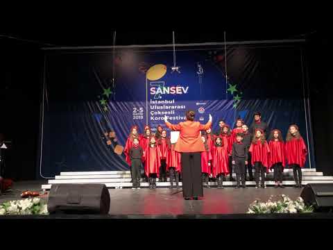 Hayvanları çok sevelim, onları incitmeyelim, onlar bizim dostlarımız sakın incitmeyelim.