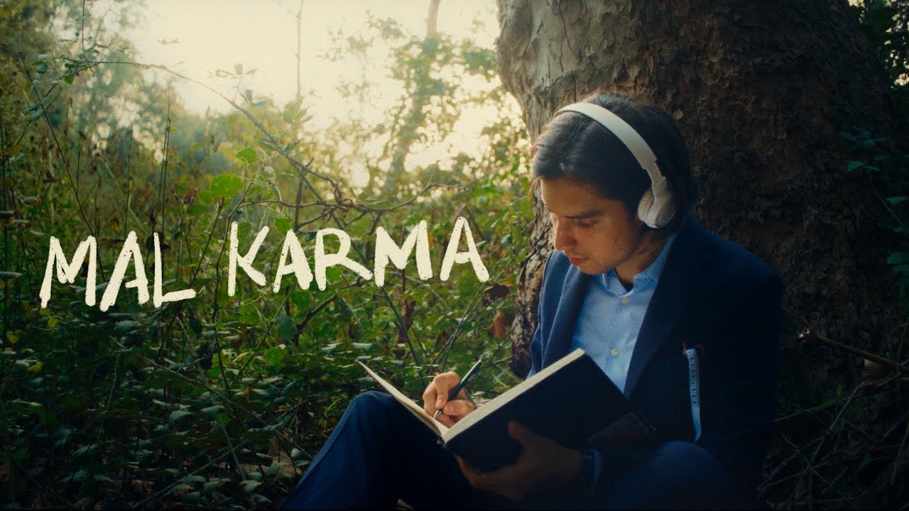 MAL KARMA | Cortometraje - YouTube