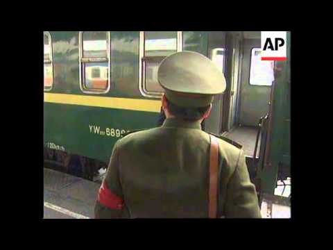 CHINA: BEIJING: OFFICIAL SPRING FESTIVAL MIGRATION BEGINS - YouTube